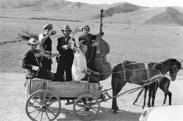 Expoziție de fotografie Inge Morath: „Jurnalul meu românesc” | Modernism