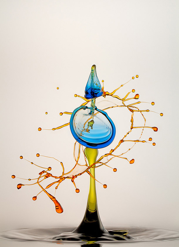 High-Speed Water Drop Photography by Heinz Maier | Modernism