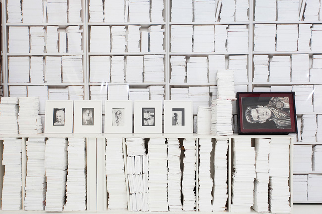 Interviu cu artistul britanic Simon Henwood – exclusivitate Modernism ...