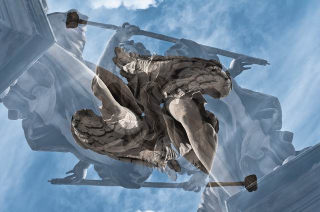 HandGun – Bogdan Rata | Modernism